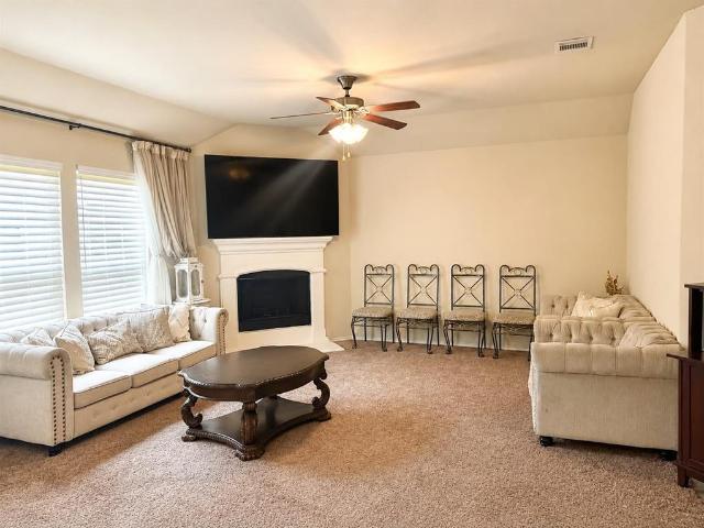 112 Rustic oak Lane