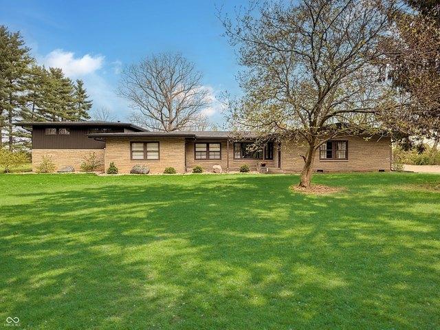 112 W 60th St, Anderson, IN 46013