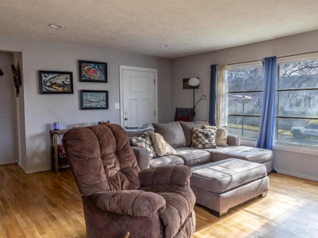 112 W 18th Ave