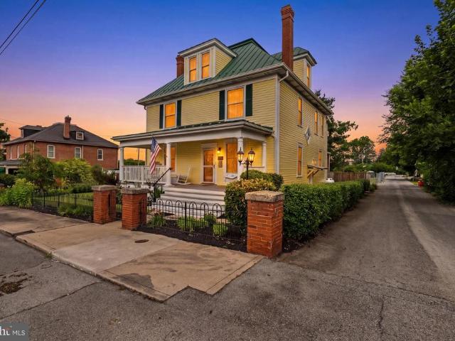 112 W 2Nd Avenue