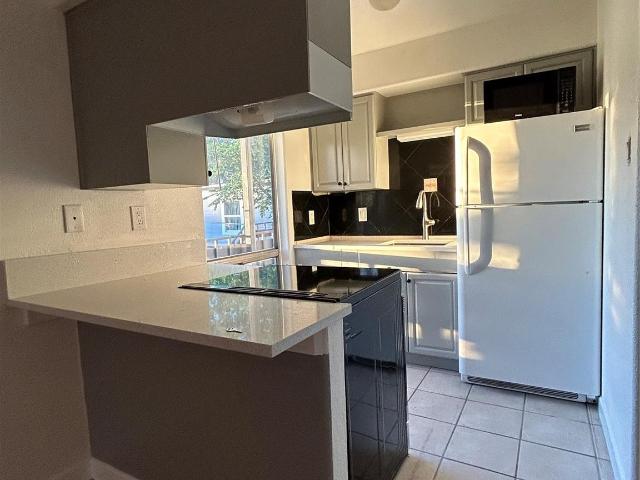 112 W 38th St # 201