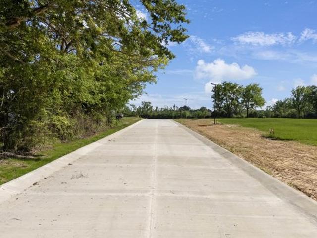 112 W Teal Dr, Troup, TX 75789
