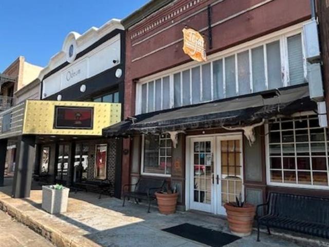 112 W Grand Street