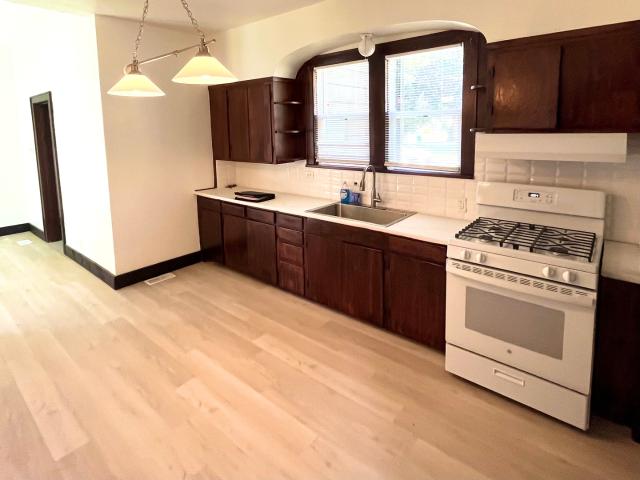 112 W Grant Street