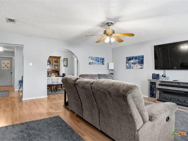 112 W Hogan Dr, Copperas Cove, TX 76522 | MLS #610503 | Compass