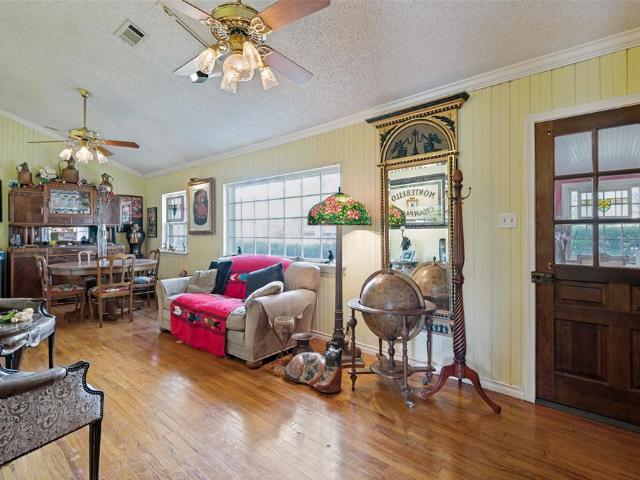 112 W Ireland Drive