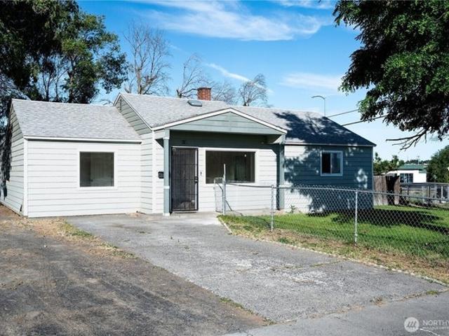 112 W Loop Dr, Moses Lake, WA 98837