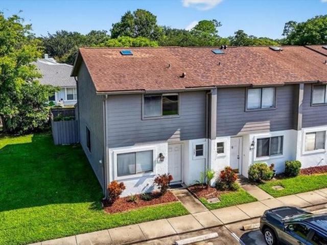 112 W Sandalwood Ct, Daytona Beach, FL 32119