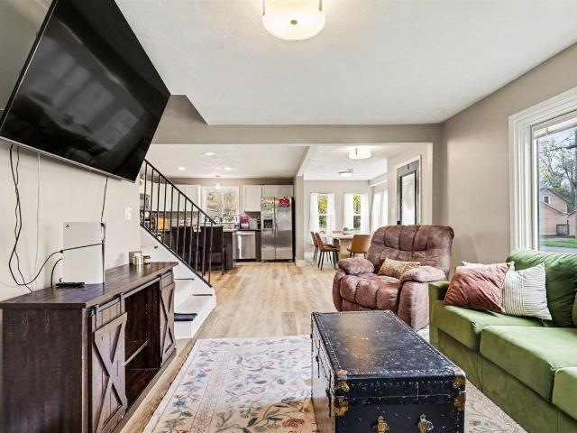 112 W Spruce Street