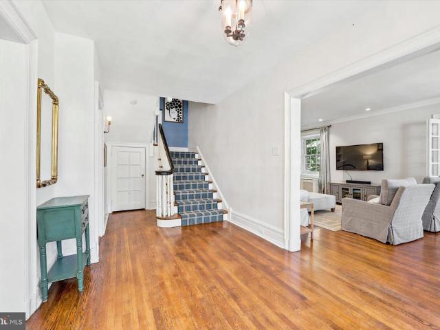 112 W Springfield Avenue