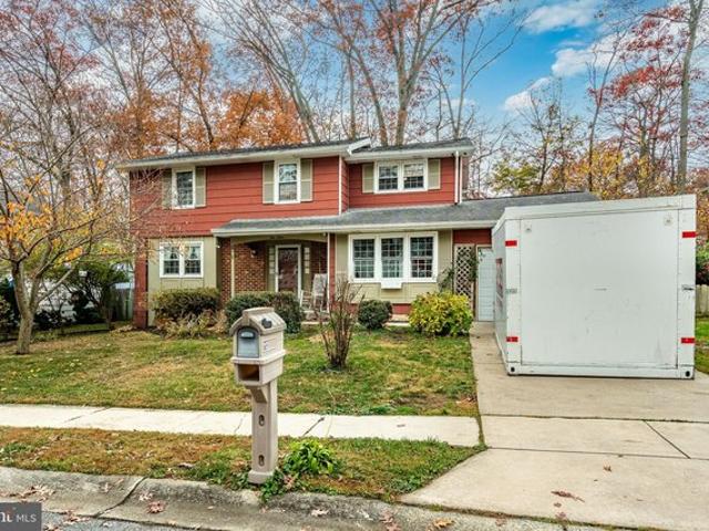 112 Woodring Ln, Newark, DE 19702
