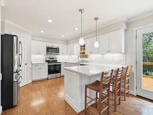 112 Waterfall Court