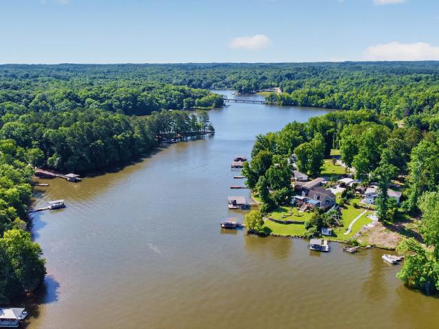 112 Waterside Drive