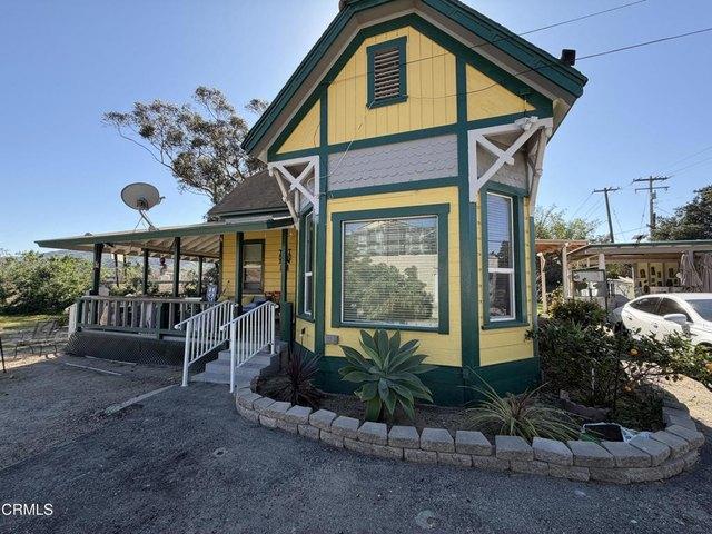 112 Whipple Rd, Santa Paula, CA 93060