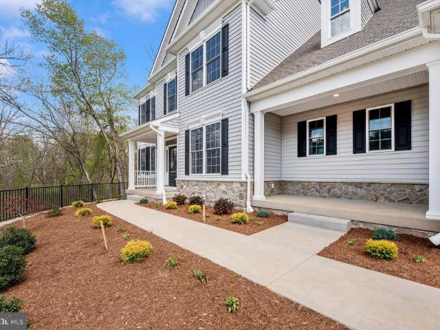 112 Whirlaway Court