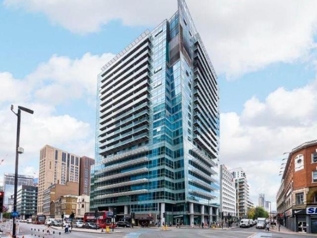 112 Whitechapel High Street, London. 1 bed apartment to rent £2,600 pcm £600 pw