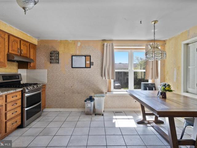 112 Williamsburg Way