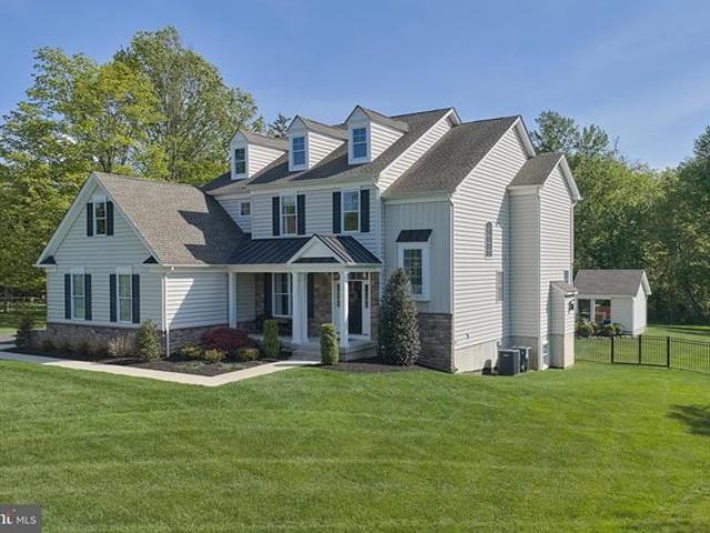 112 Winding Ln, Newtown, PA 18940