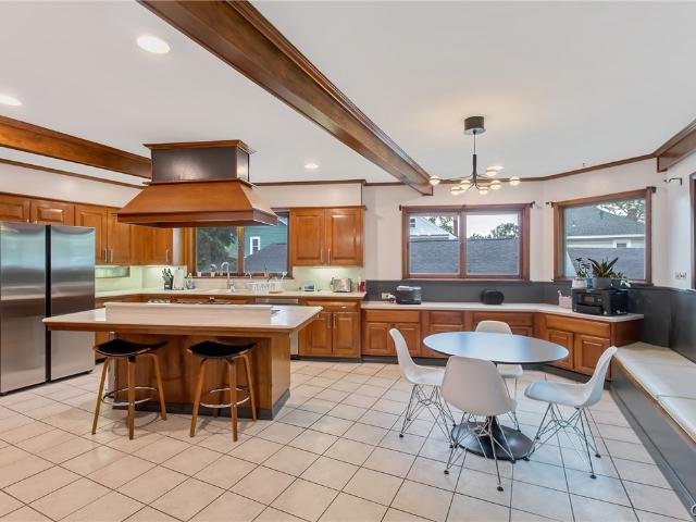 112 Winthrop Road