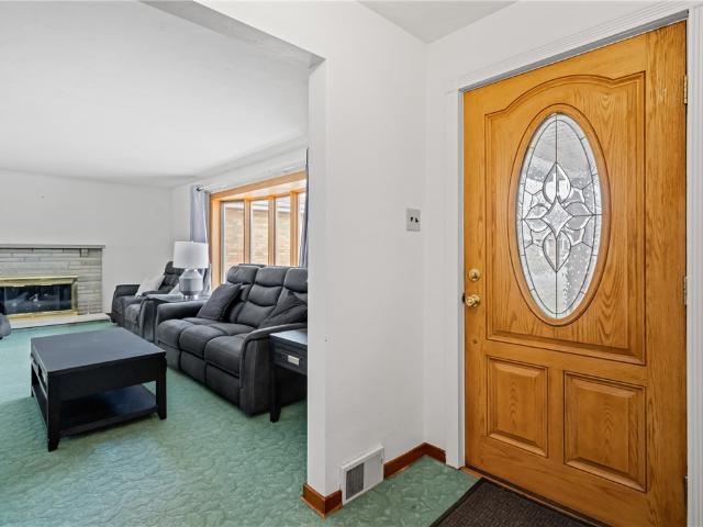 112 Wishart Dr