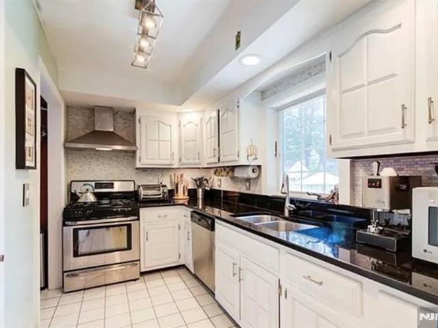 112 Tenafly Road
