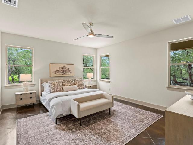112 Twin Creek Cir