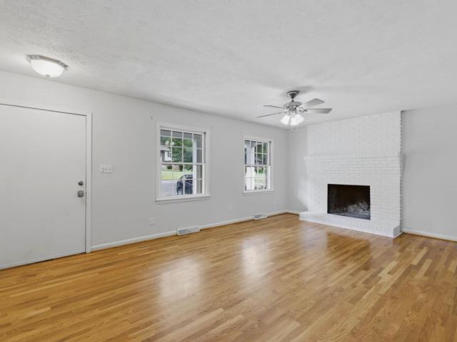 112 Valleywood Drive