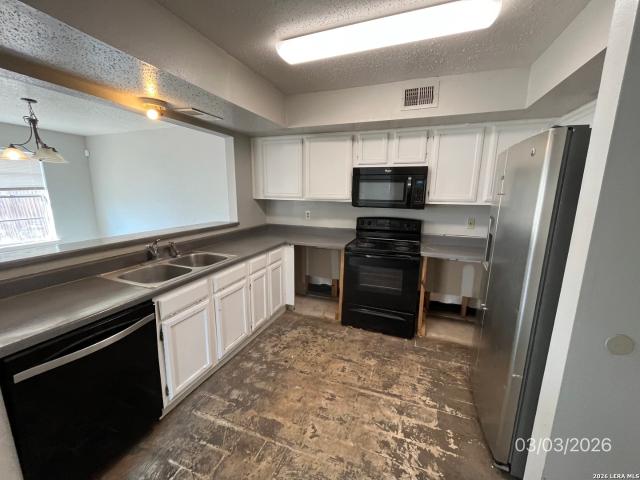11343 Hatchet Pass Dr, San Antonio, TX 78245 | MLS #1958