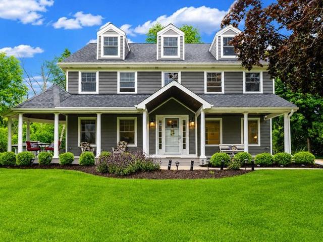 11344 N Lake Shore Dr, Mequon, WI 53092