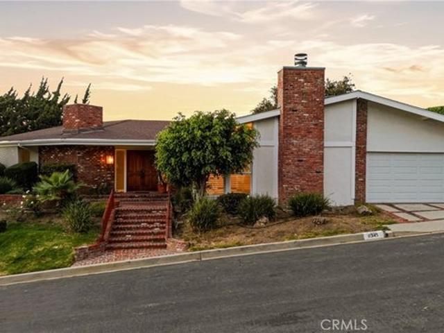 11345 Dona Lola Dr, Studio City, CA 91604