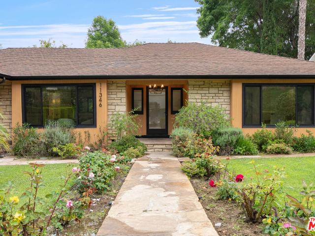 11346 Thurston Pl, Los Angeles, CA 90049 | MLS #26659 | Compass