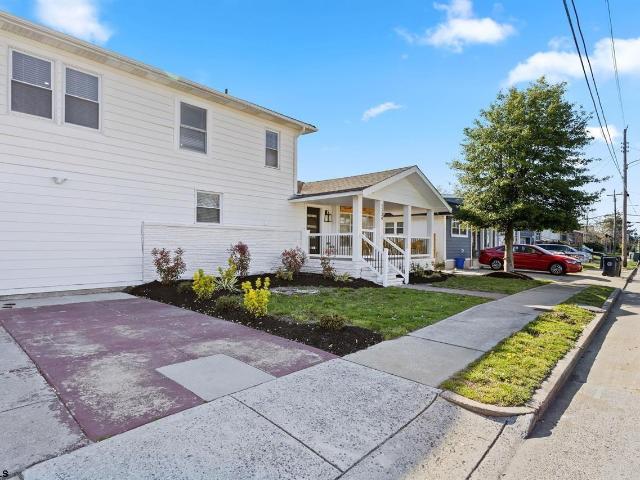 1134 Monroe Ave