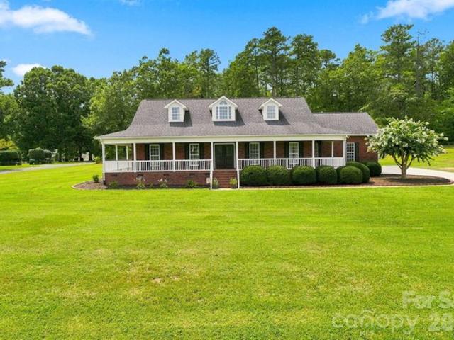 1134 Oakwood Dr, Chester, SC 29706
