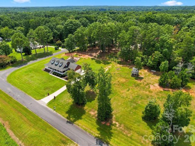 1134 Oakwood Drive