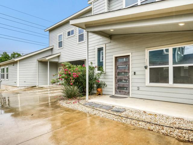 1134 Chicon St, Unit B, Austin, TX 78702 | MLS #9023 | Compass