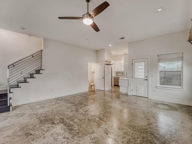 1134 Chicon St # B