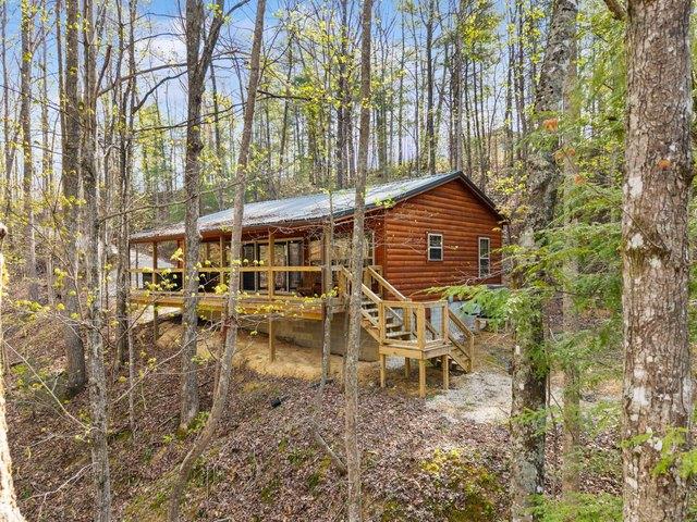 1134 Cliff View Rd, Campton, KY 41301