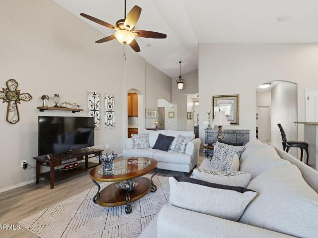 1134 E JAHNS Drive