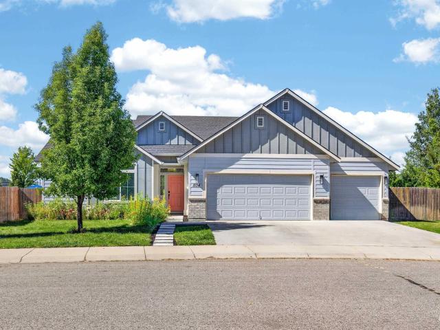 1134 Rutherglen St