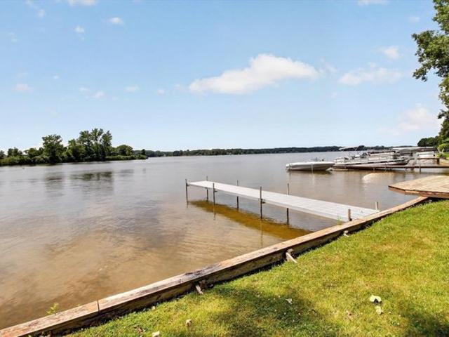 1134 S Clubhouse Dr, Lake Isabella, MI 48893
