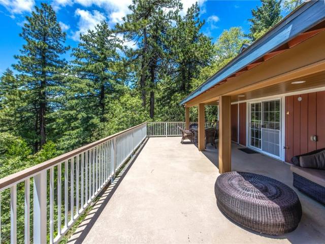 1134 Scenic Way