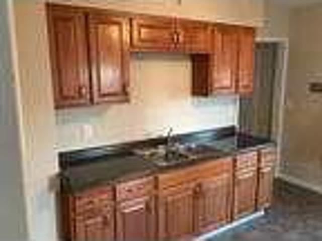 1134 W 22nd St