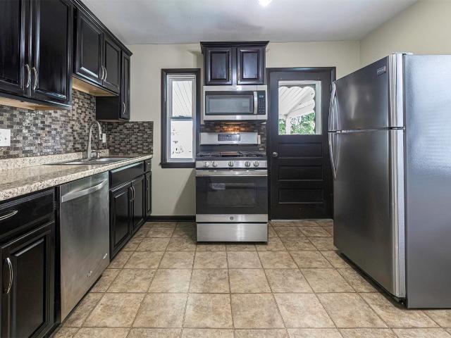 1134 W 41ST Street