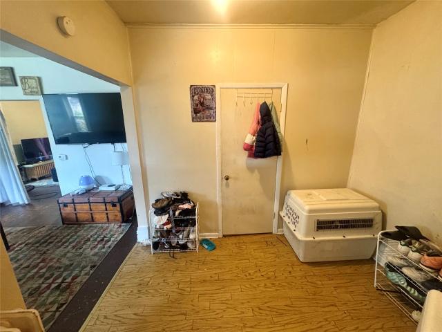 1134 W 9TH Street