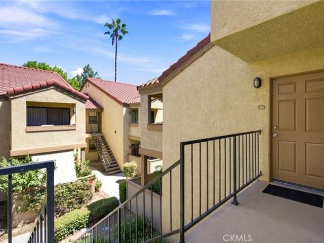 1134 W Blaine St Apt 202, Riverside, CA 92507