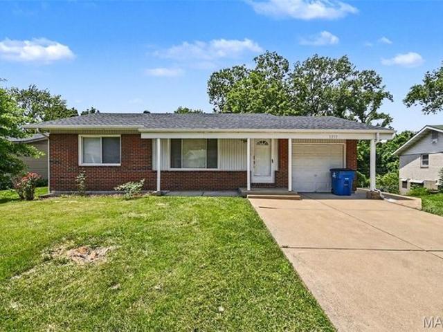 11353 Birmingham Ct, Saint Louis, MO 63138