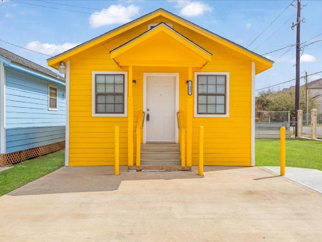 11357 Gil Rodriguez Loop, Houston, TX 77075 | MLS #86594 | Compass
