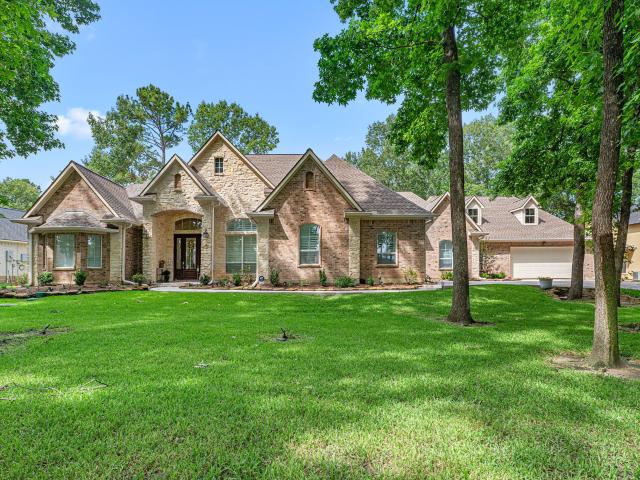11357 Lake Oak Drive