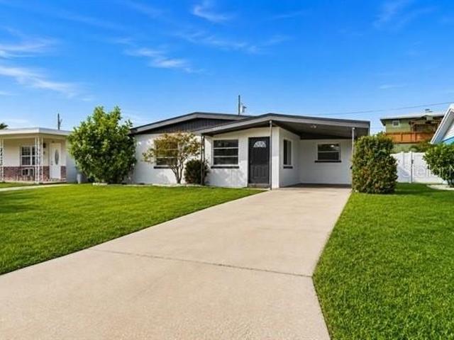 11355 2nd St E, Treasure Island, FL 33706