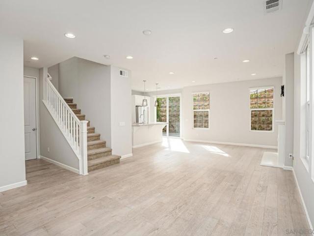 11355 Copperleaf